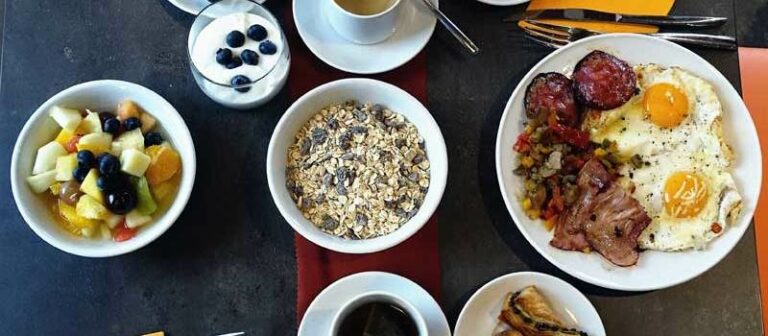 Petit déjeuner accessible aux visiteurs extérieurs | Orange Hotel